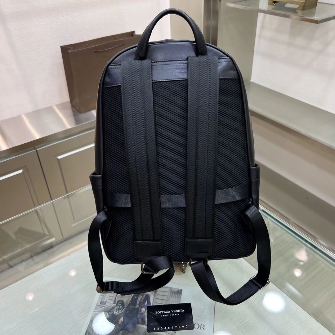 Official Mens Bottega Veneta Backpacks