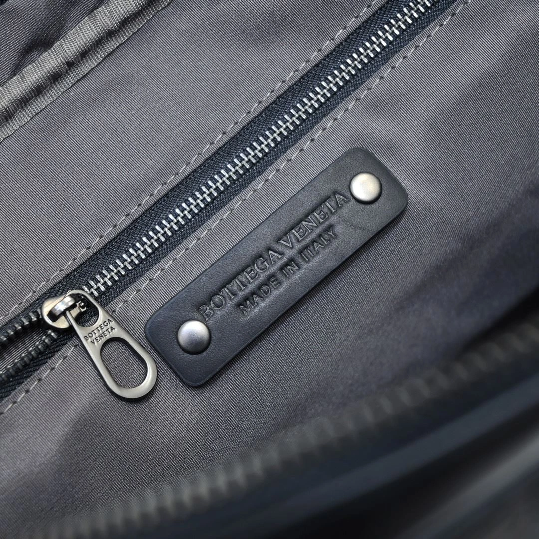 Genuine Mens Bottega Veneta Briefcases