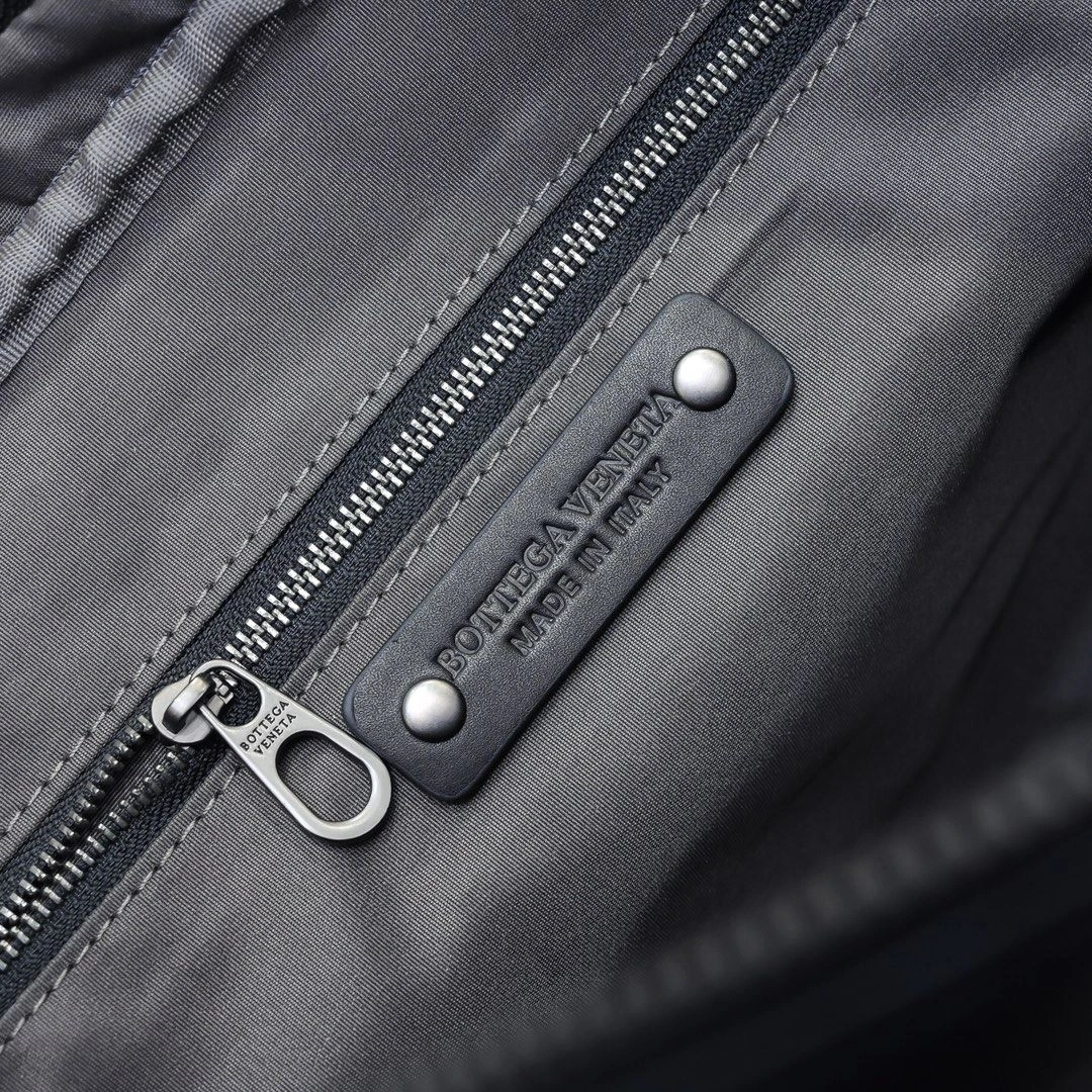 Genuine Mens Bottega Veneta Briefcases
