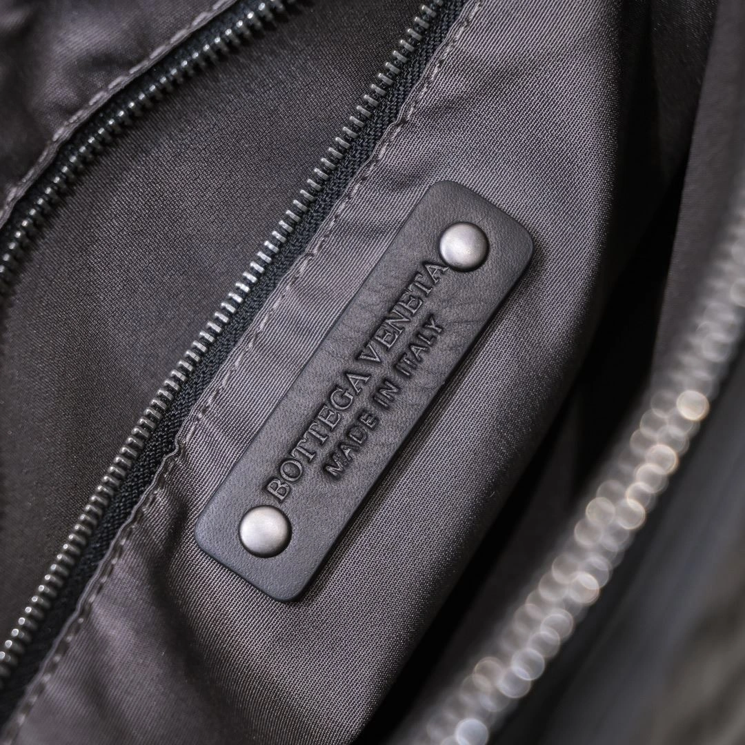 Bargain Mens Bottega Veneta Briefcases