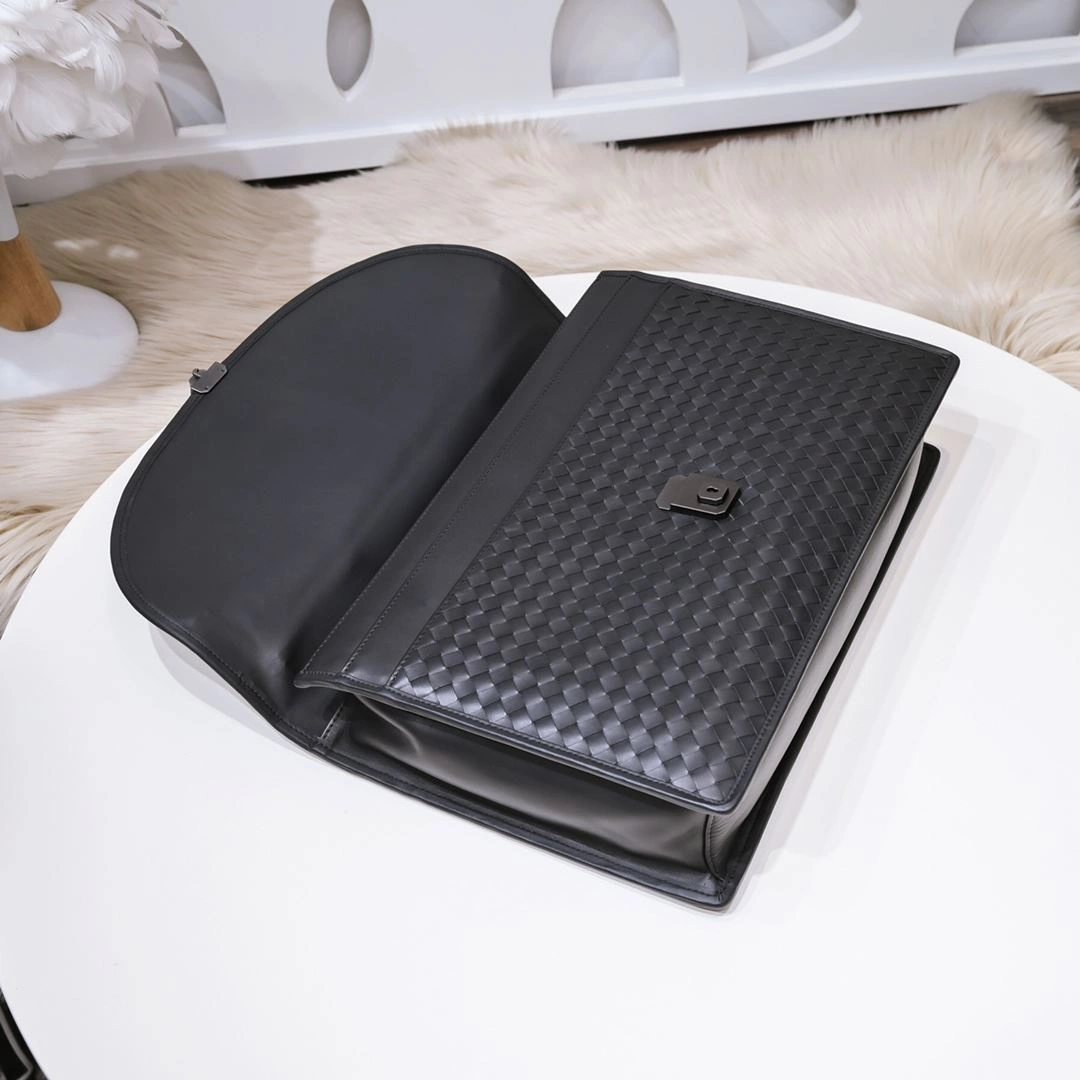 Value-priced Mens Bottega Veneta Briefcases