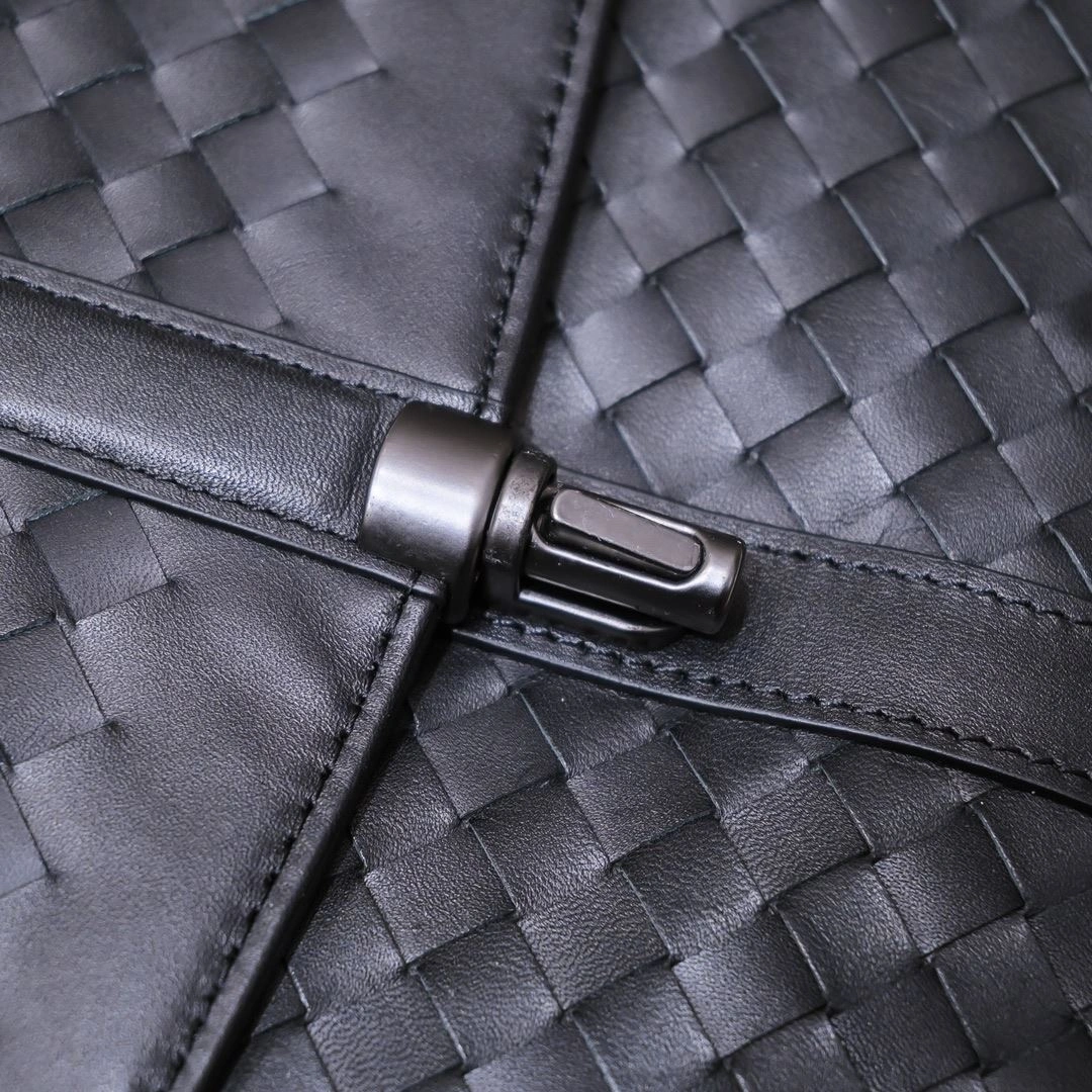 Budget-friendly Mens Bottega Veneta Briefcases