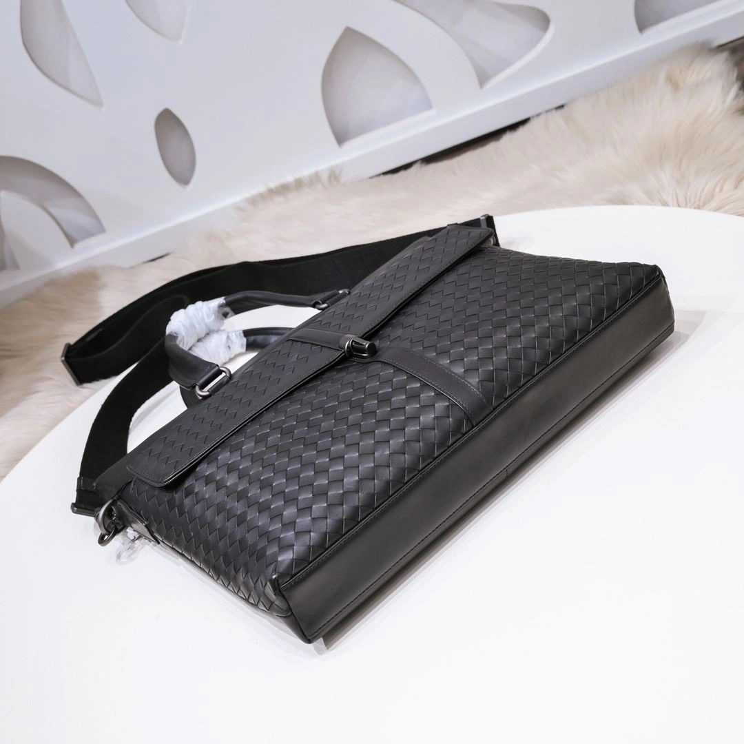 Budget-friendly Mens Bottega Veneta Briefcases