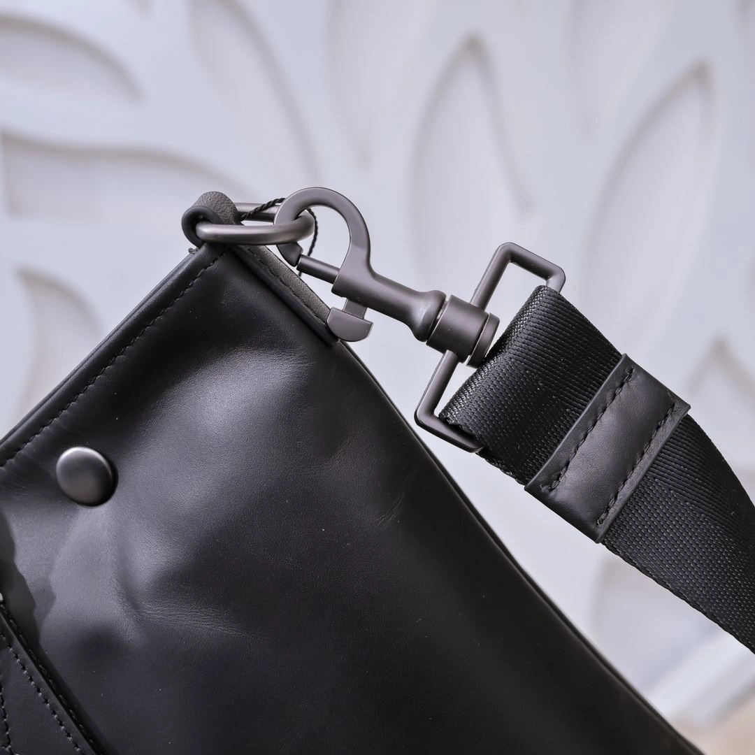 Budget-friendly Mens Bottega Veneta Briefcases