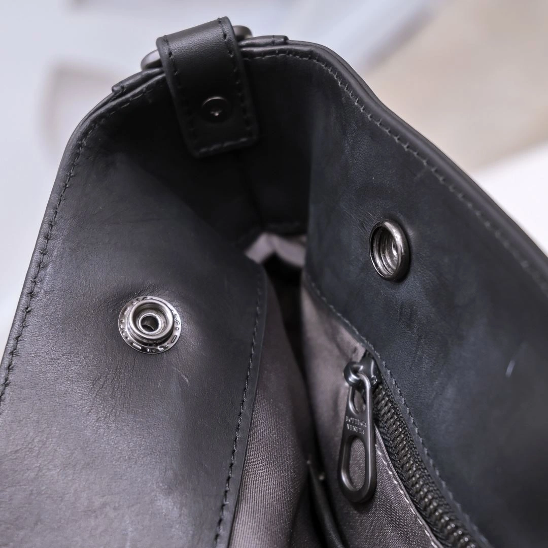 Inexpensive Mens Bottega Veneta Briefcases