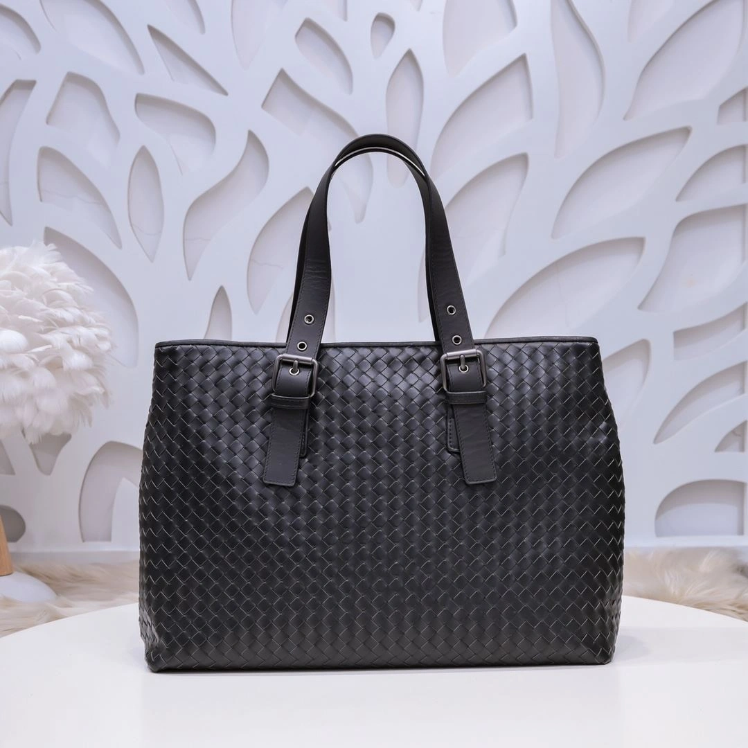 Accurate model Mens Bottega Veneta Briefcases