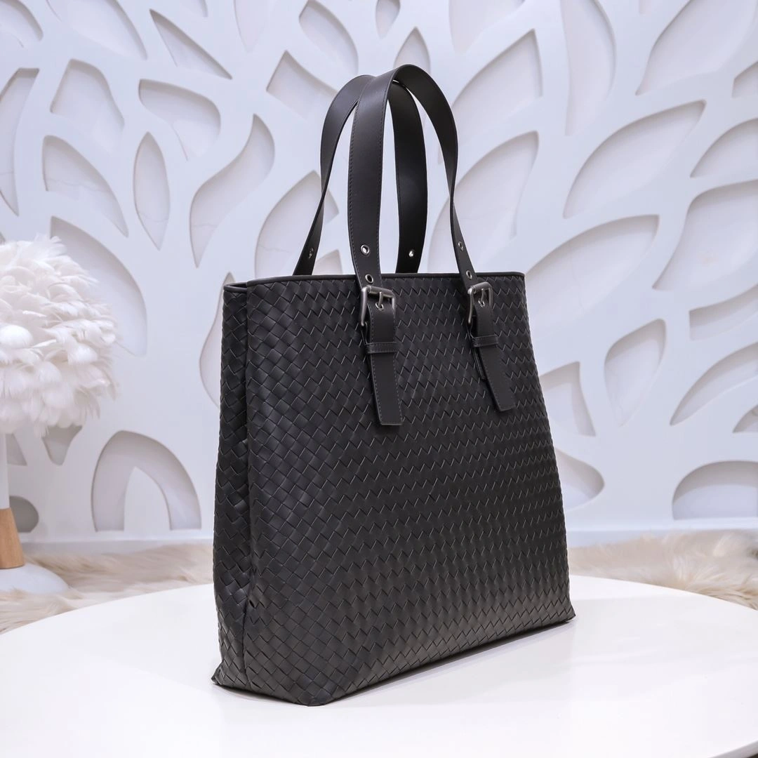 Value-priced Mens Bottega Veneta Briefcases
