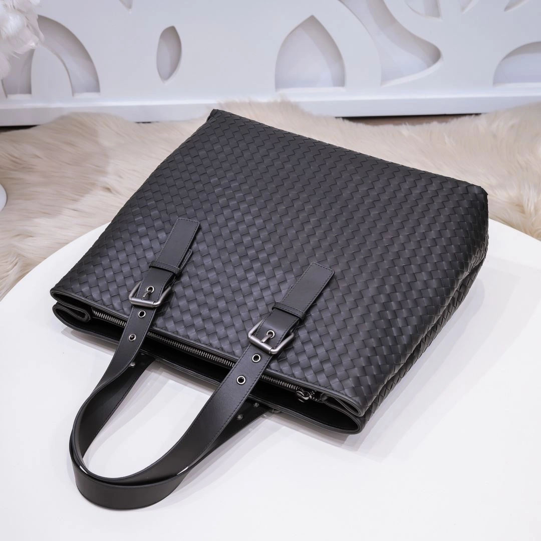 Value-priced Mens Bottega Veneta Briefcases
