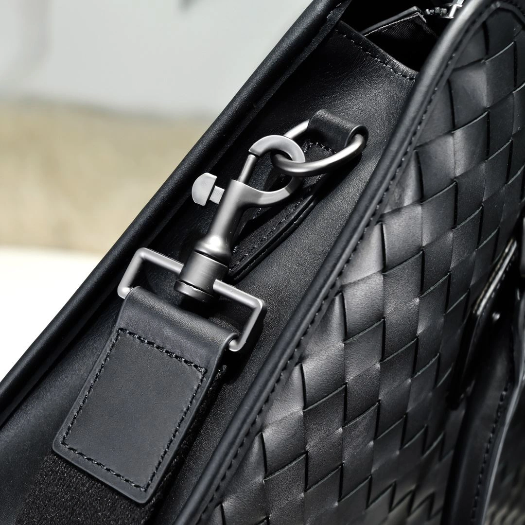 Discounted Mens Bottega Veneta Briefcases