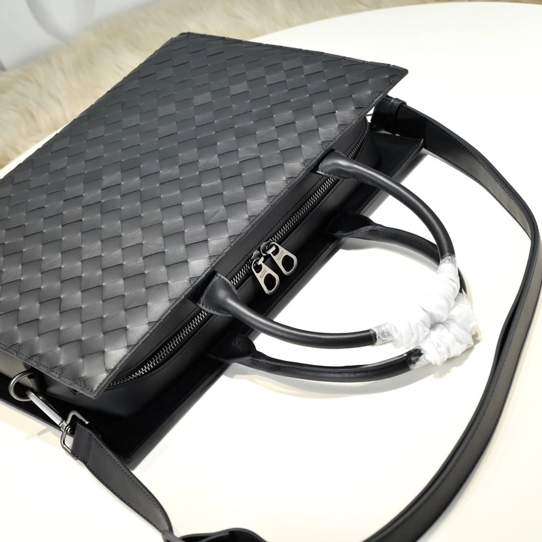 Authentic Mens Bottega Veneta Briefcases