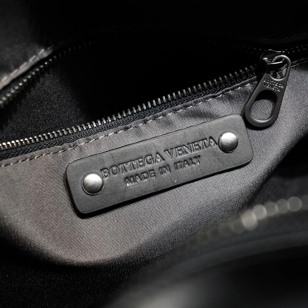 Authentic Mens Bottega Veneta Briefcases