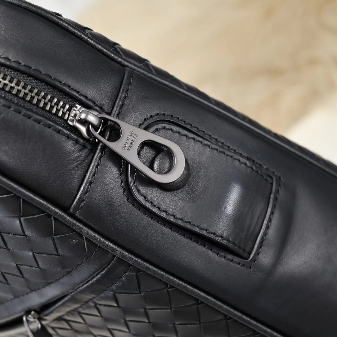Bargain Mens Bottega Veneta Briefcases