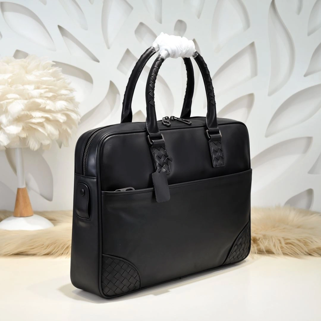 Value-priced Mens Bottega Veneta Briefcases