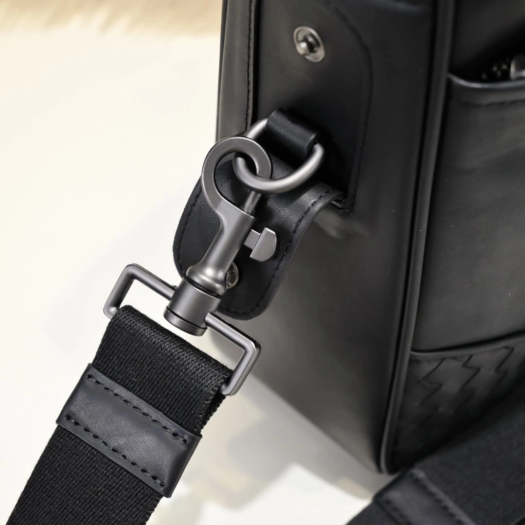 Value-priced Mens Bottega Veneta Briefcases