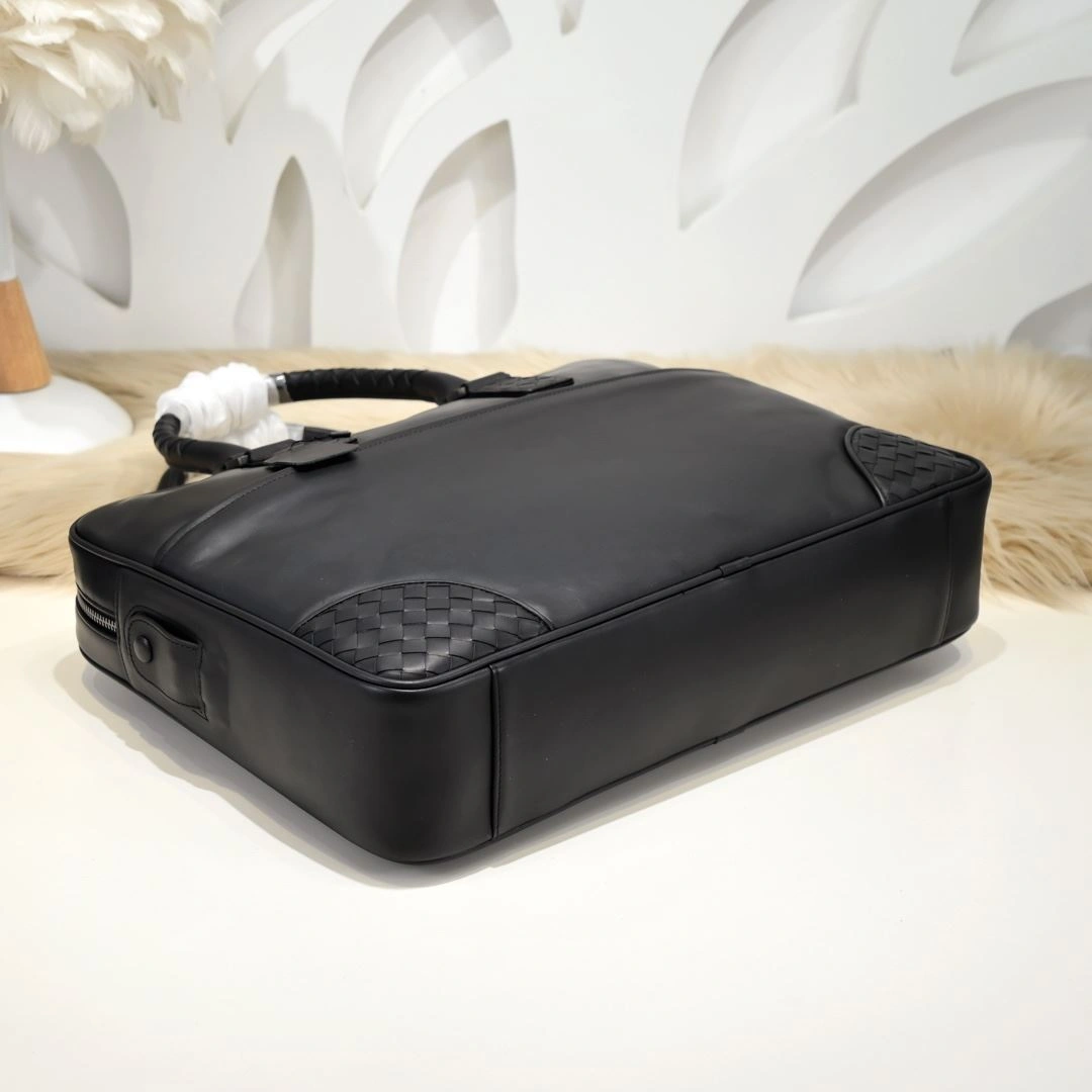 Value-priced Mens Bottega Veneta Briefcases