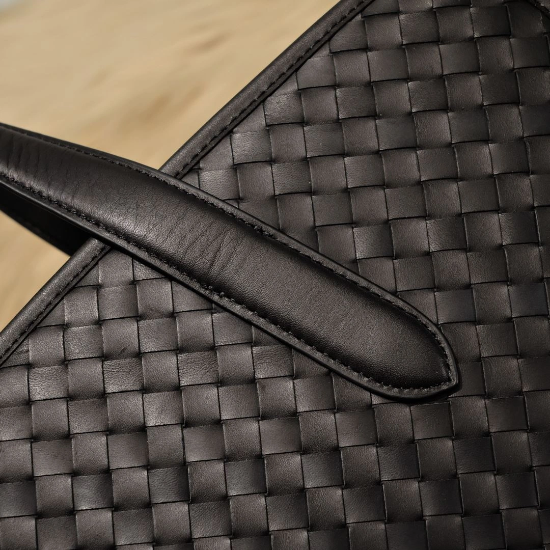 Bargain Mens Bottega Veneta Briefcases