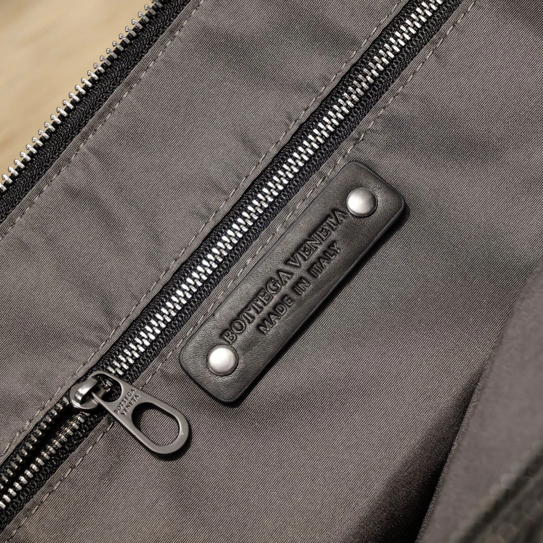 Genuine Mens Bottega Veneta Briefcases