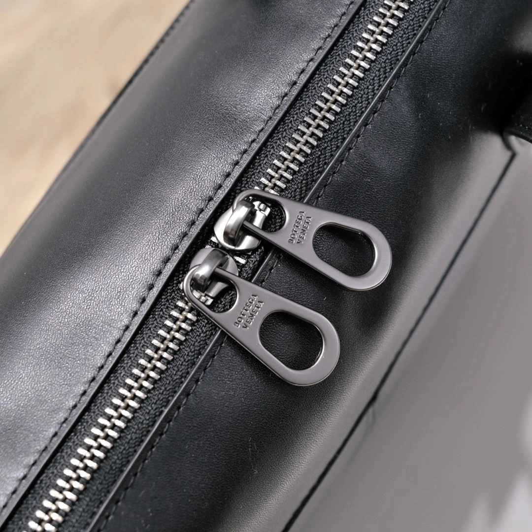 Reasonably priced Mens Bottega Veneta Briefcases