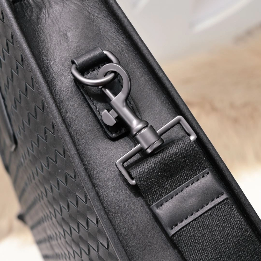 Budget-friendly Mens Bottega Veneta Briefcases