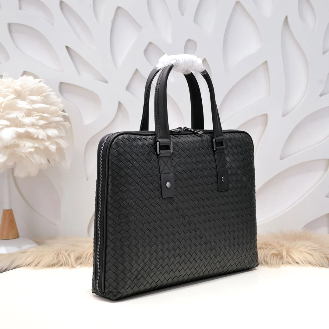Top mirror Mens Bottega Veneta Briefcases