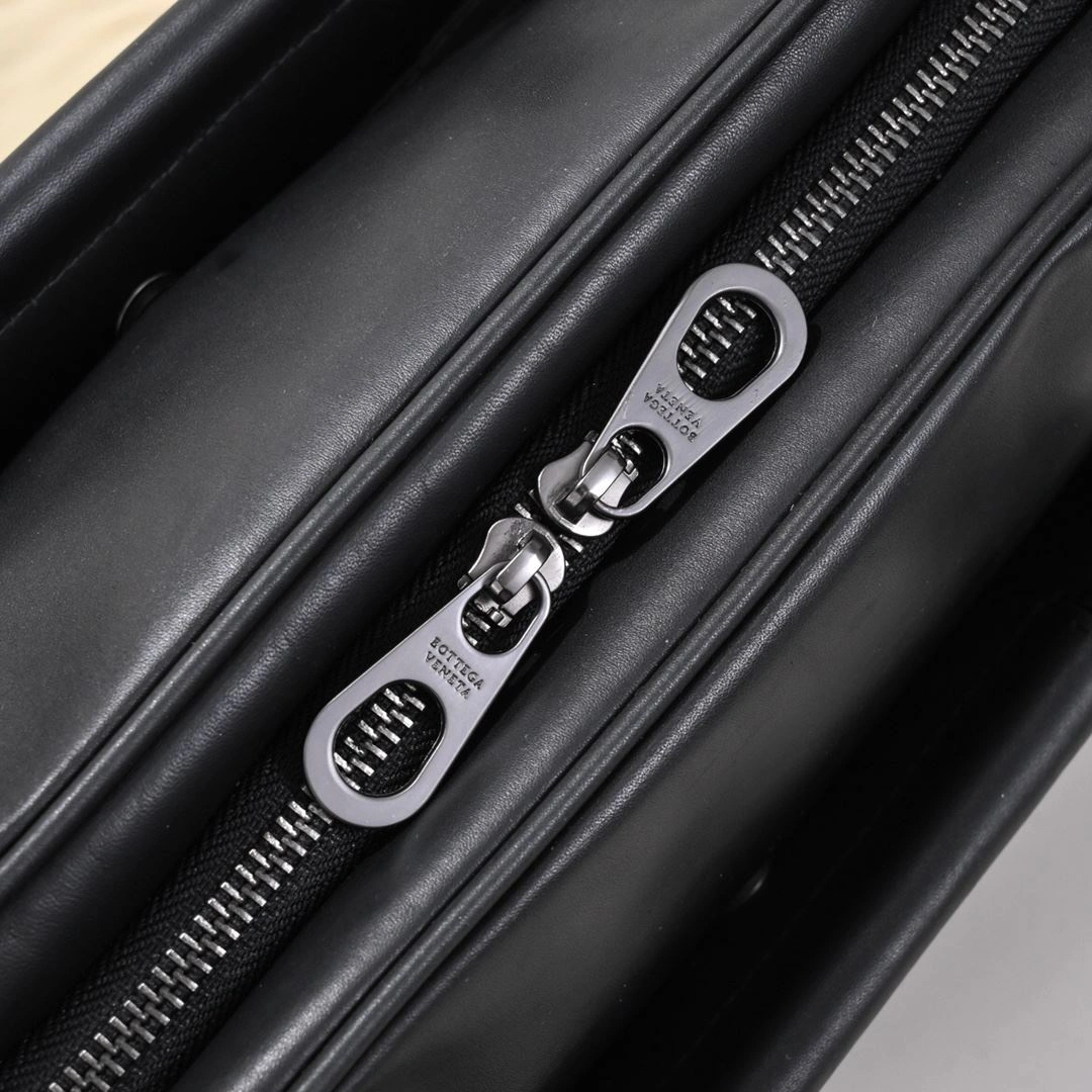 Affordable Mens Bottega Veneta Briefcases