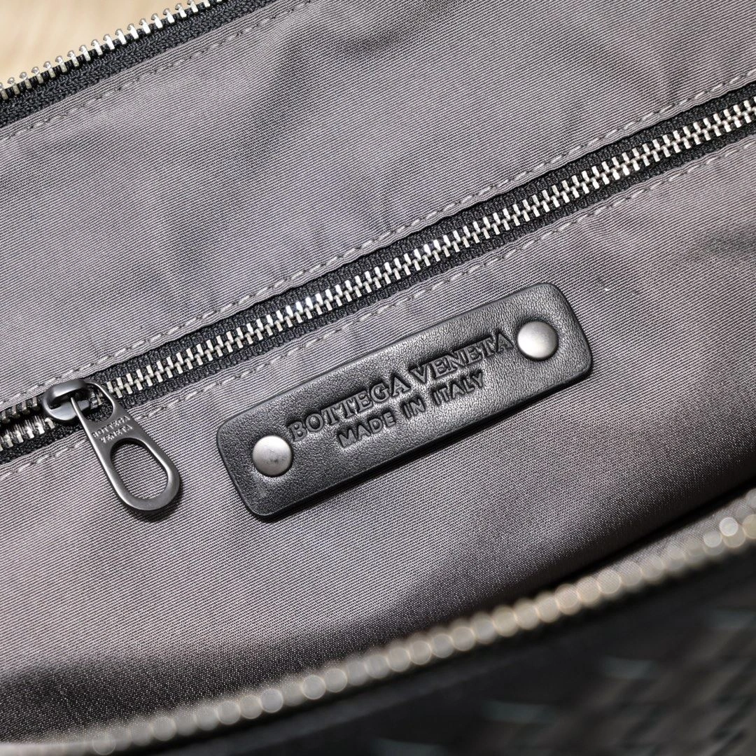 Reasonably priced Mens Bottega Veneta Briefcases