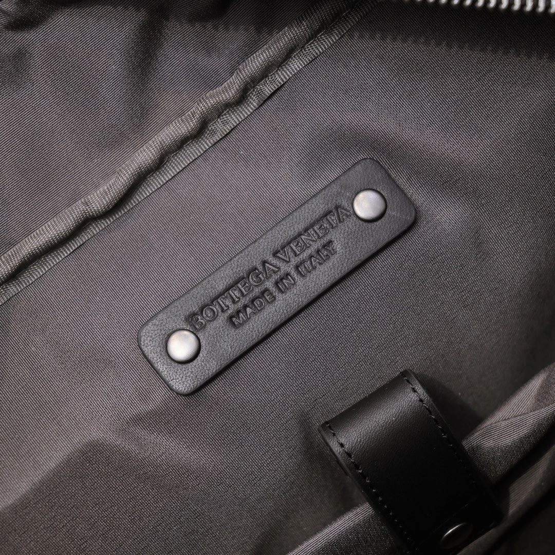 Factory-made Mens Bottega Veneta Briefcases