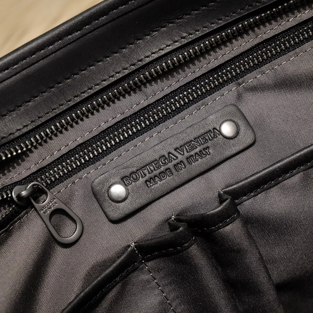 Genuine Mens Bottega Veneta Briefcases
