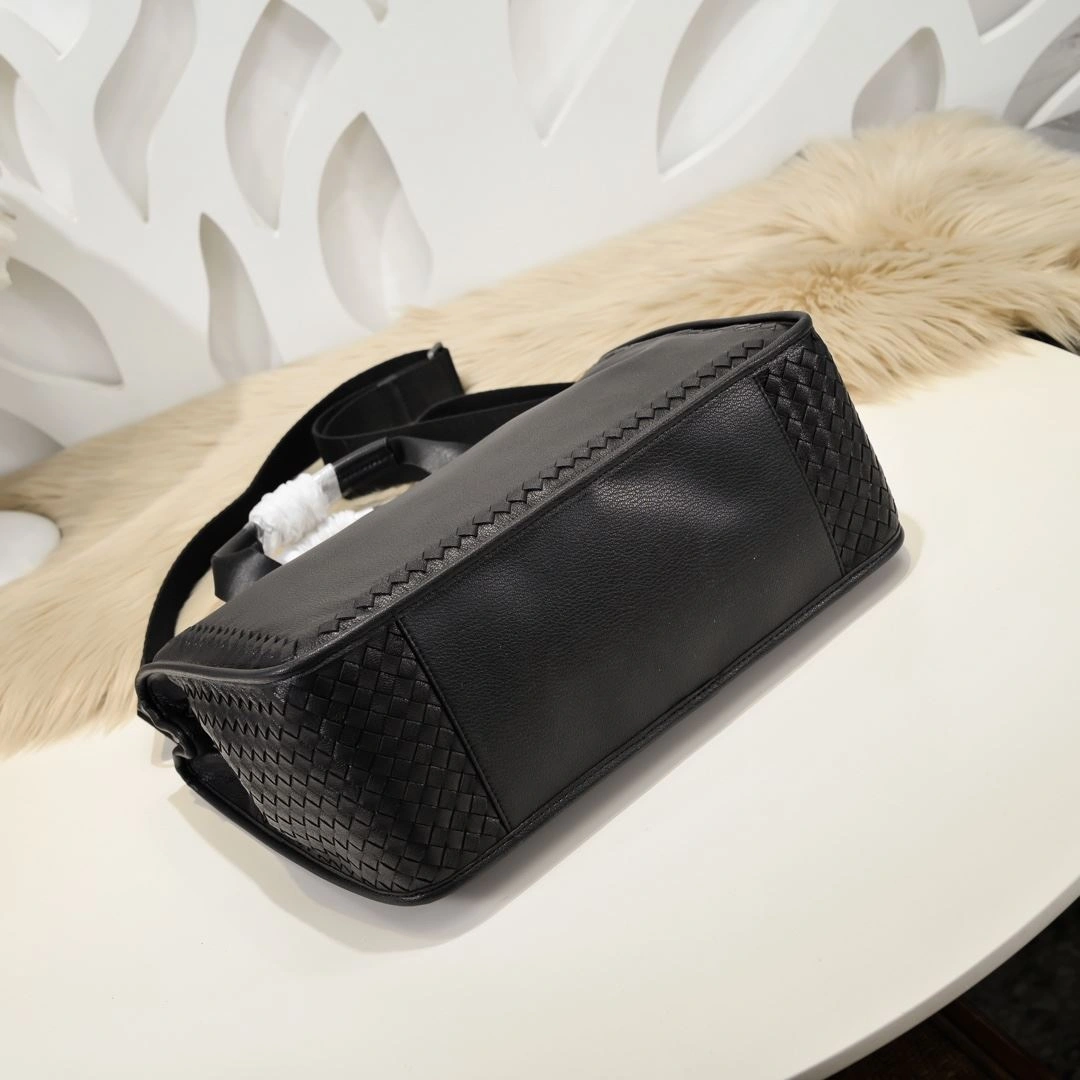Authentic Mens Bottega Veneta Briefcases