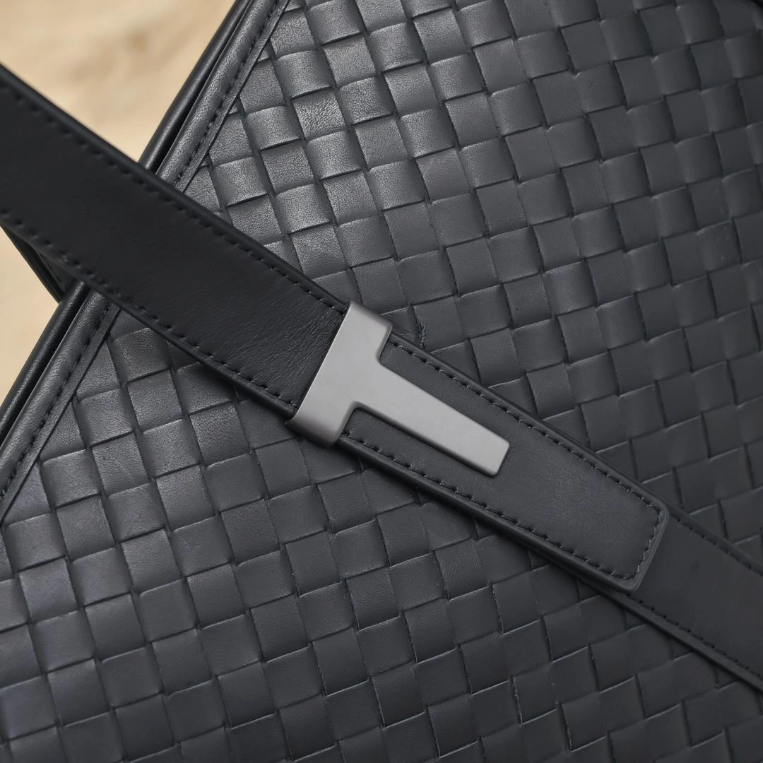 Official Mens Bottega Veneta Briefcases