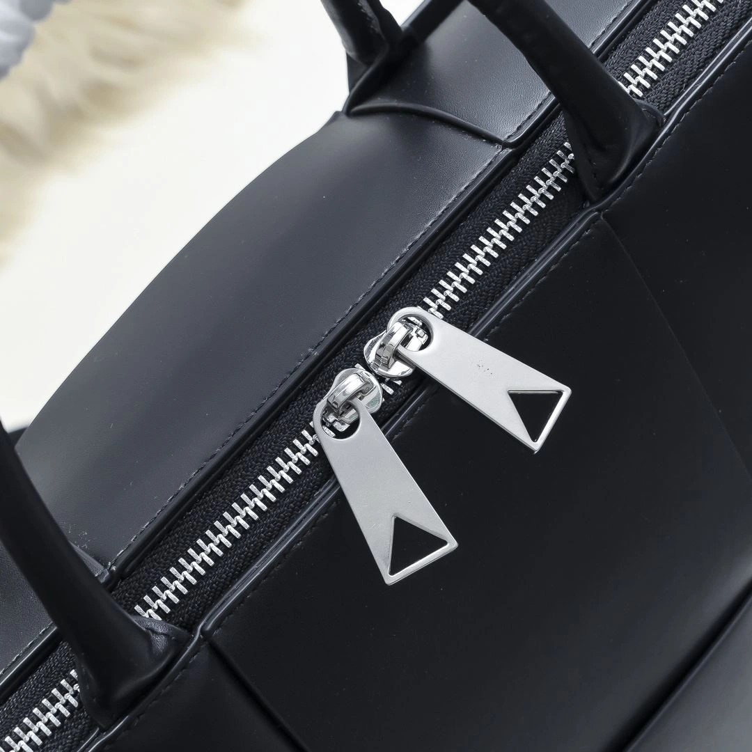 Value-priced Mens Bottega Veneta Briefcases