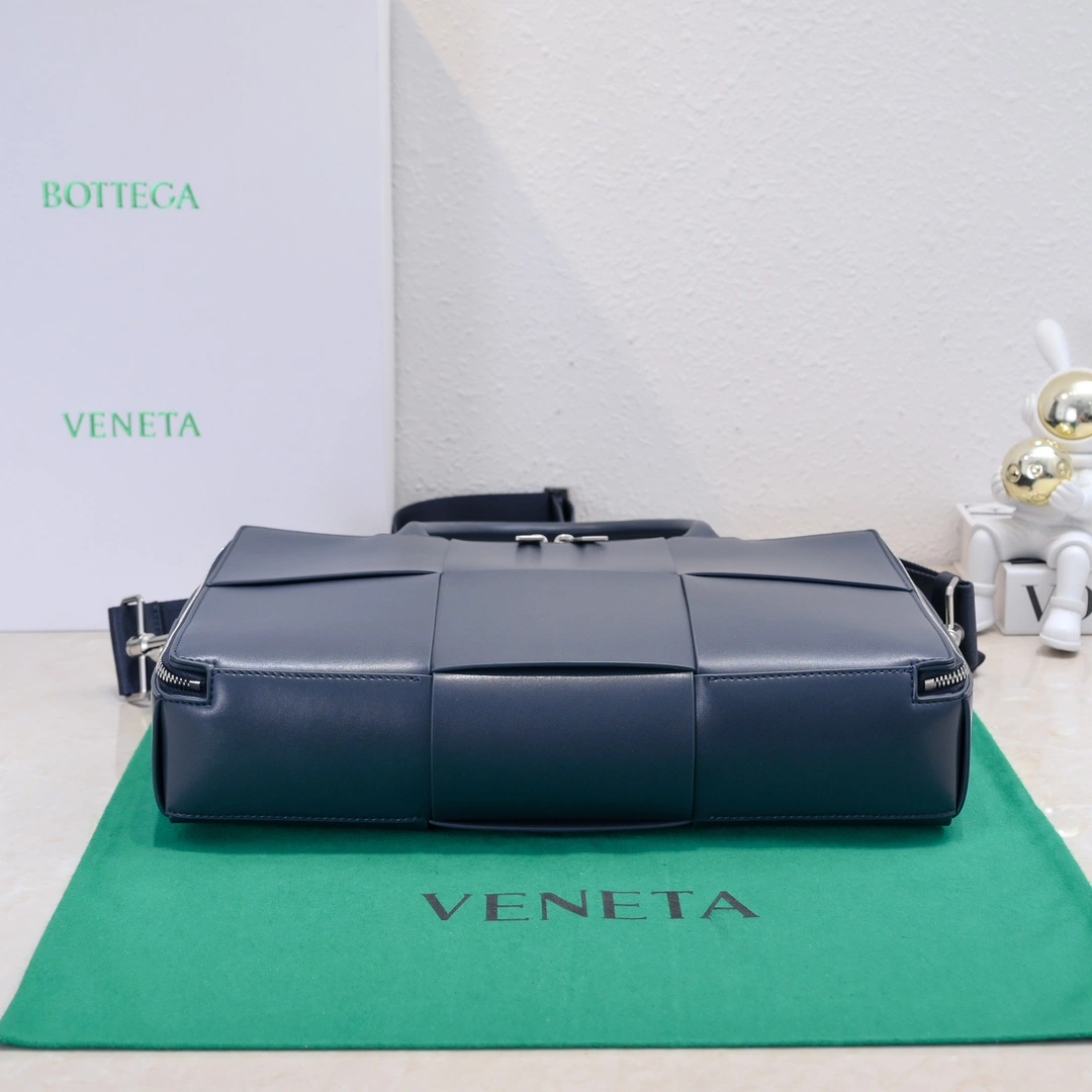 Economical Mens Bottega Veneta Briefcases