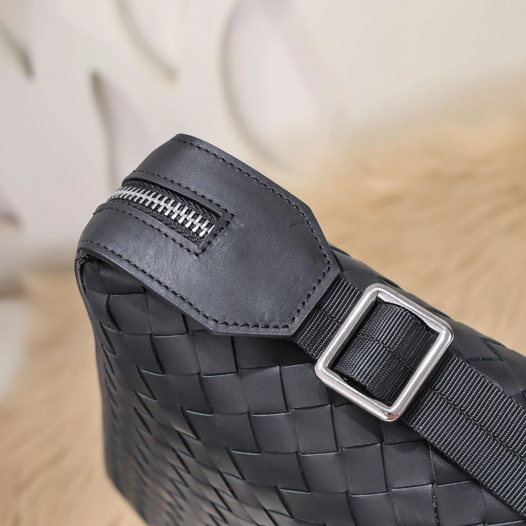 Indistinguishable Mens Bottega Veneta Clutch Bags