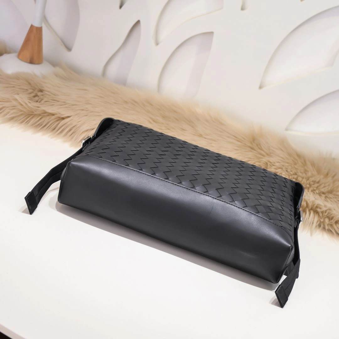 Indistinguishable Mens Bottega Veneta Clutch Bags