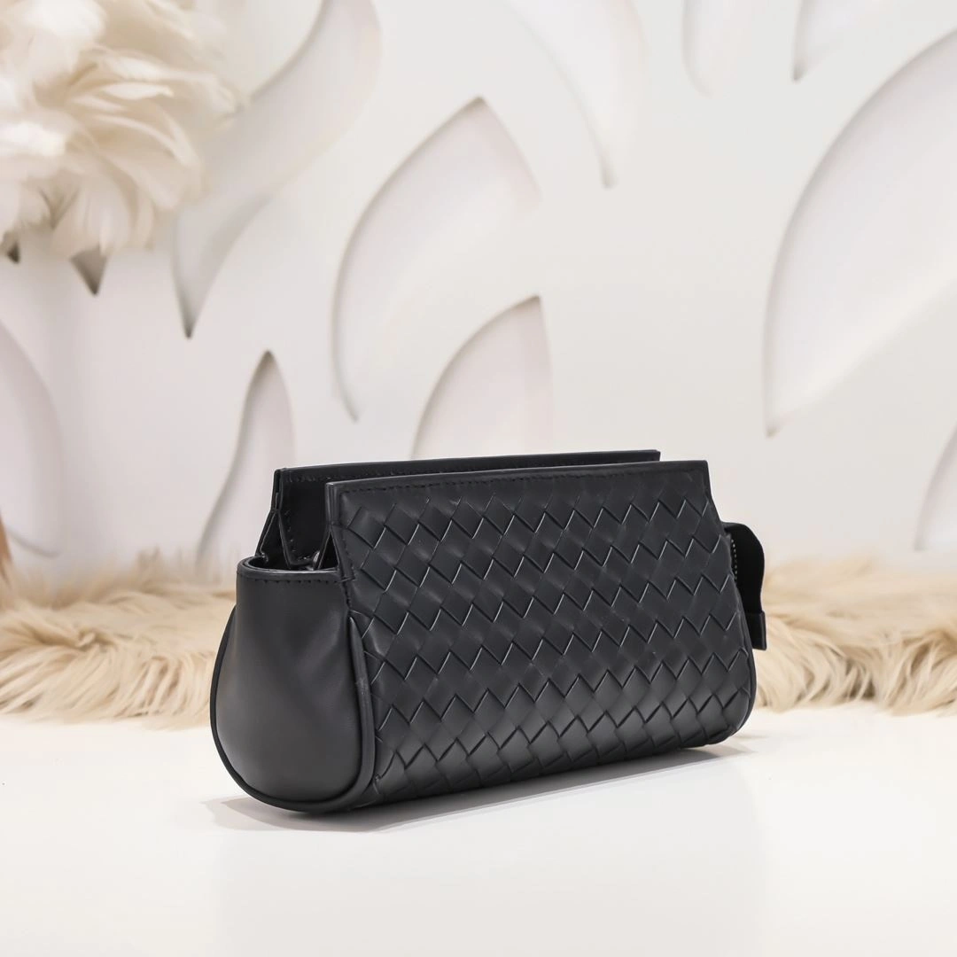Inexpensive Mens Bottega Veneta Clutch Bags
