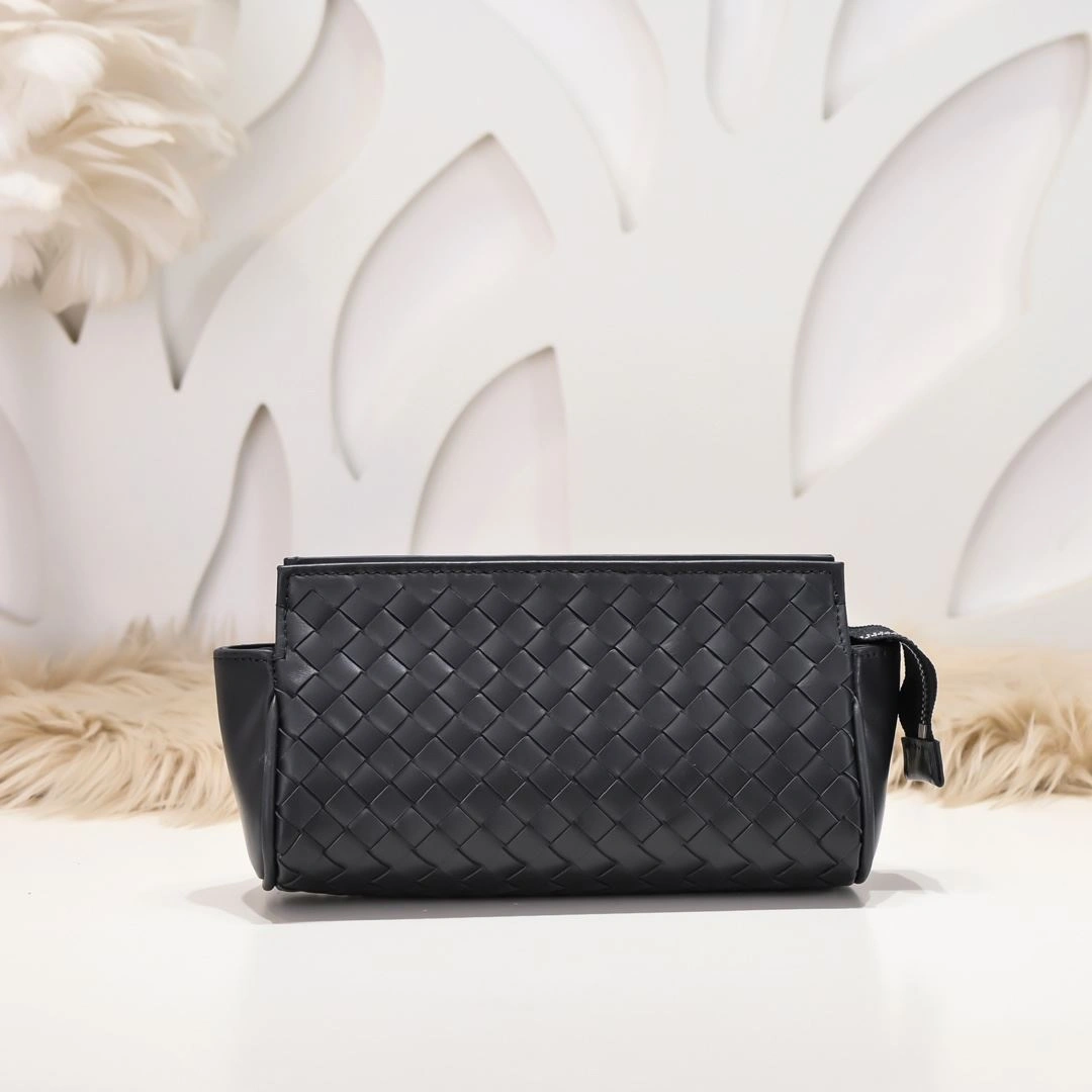 Inexpensive Mens Bottega Veneta Clutch Bags