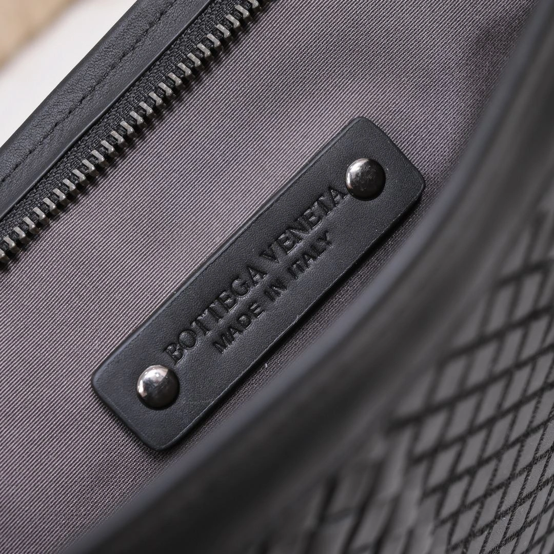 Perfect replica Mens Bottega Veneta Clutch Bags