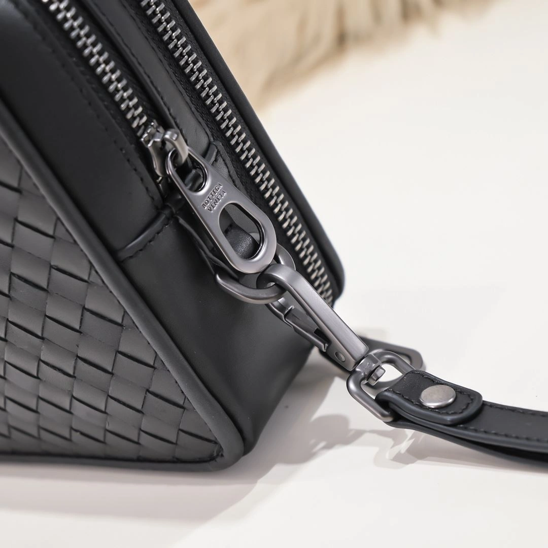 High accuracy Mens Bottega Veneta Clutch Bags