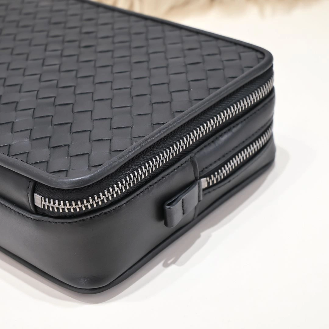 High accuracy Mens Bottega Veneta Clutch Bags