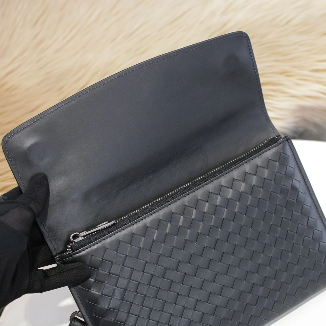 High fidelity Mens Bottega Veneta Clutch Bags
