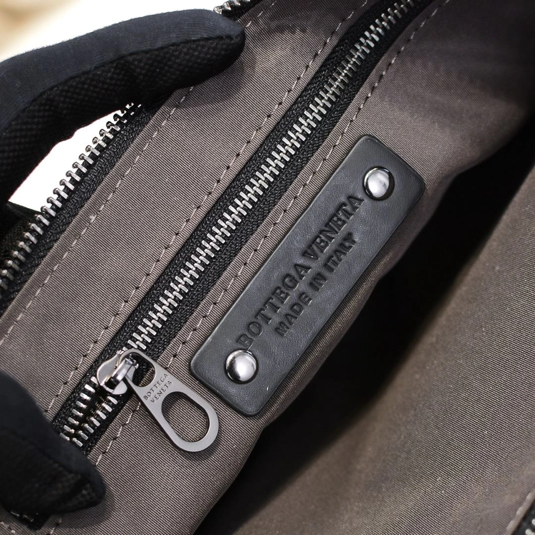 Precise copy Mens Bottega Veneta Clutch Bags