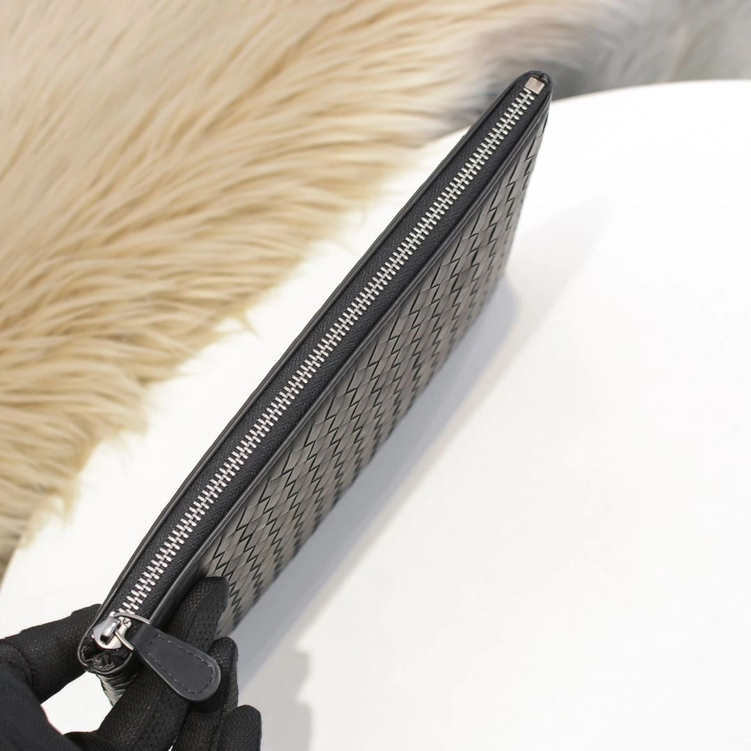 High fidelity Mens Bottega Veneta Clutch Bags