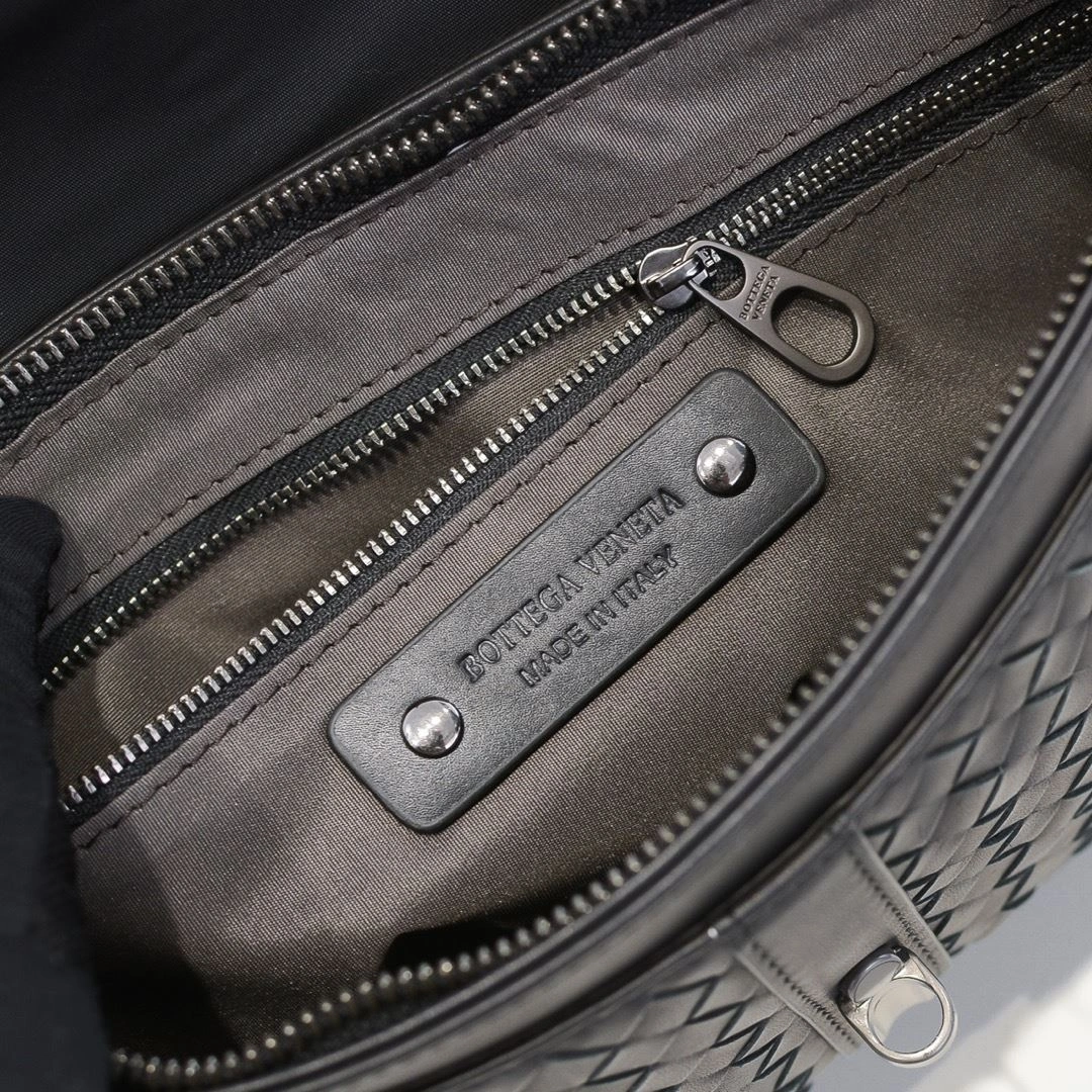 Mirror quality Mens Bottega Veneta Clutch Bags