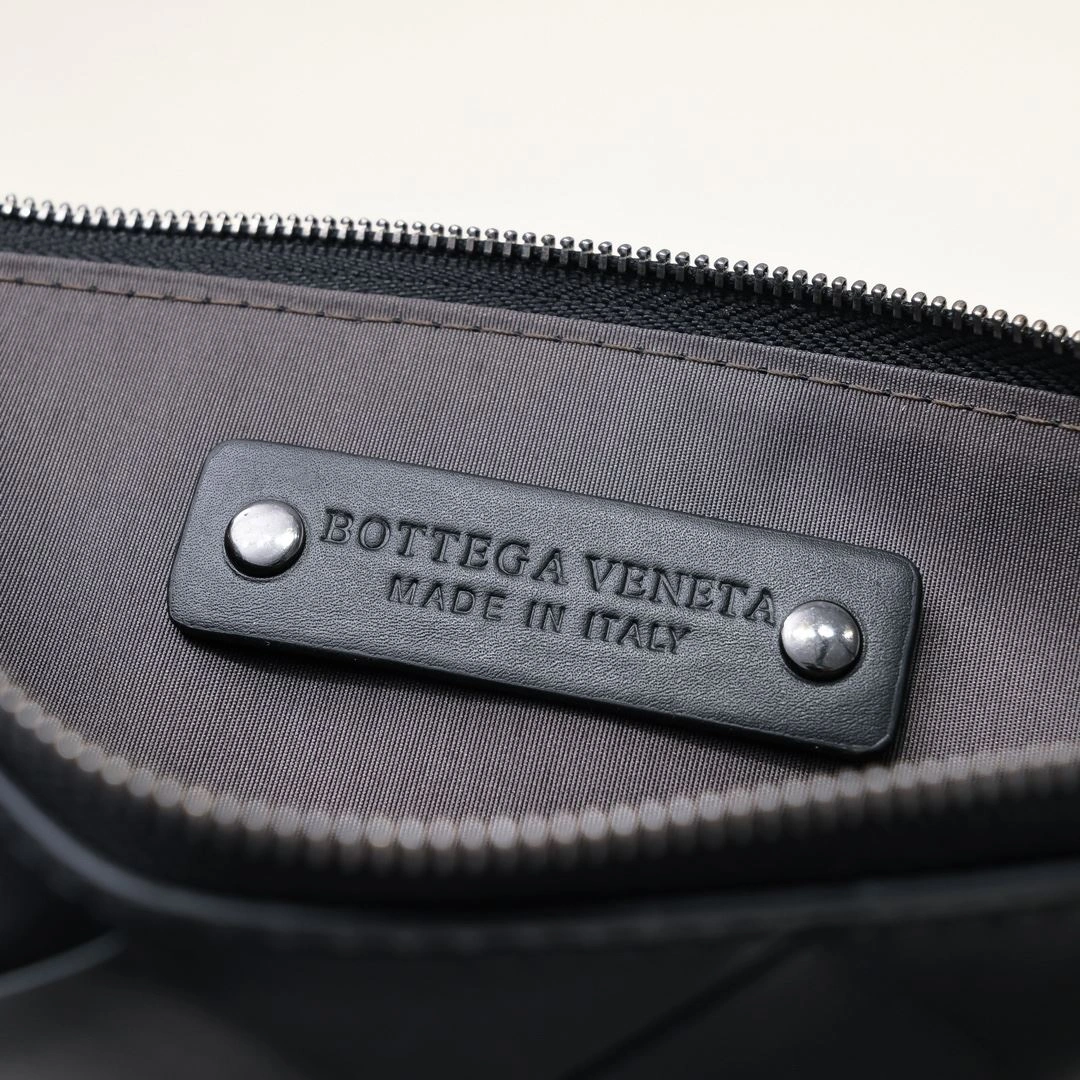 OEM Mens Bottega Veneta Clutch Bags