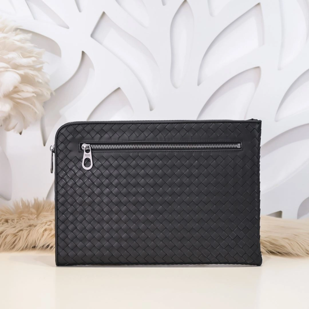 Mens Bottega Veneta Clutch Bags