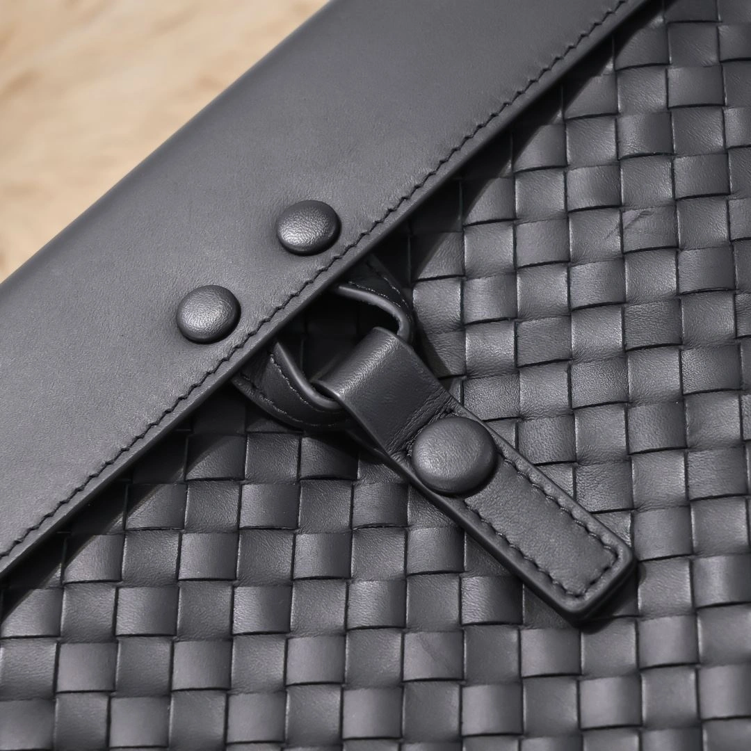 Authentic Mens Bottega Veneta Clutch Bags