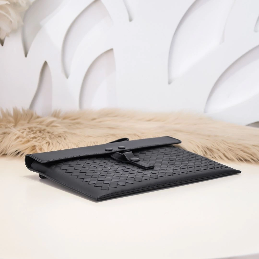 Authentic Mens Bottega Veneta Clutch Bags