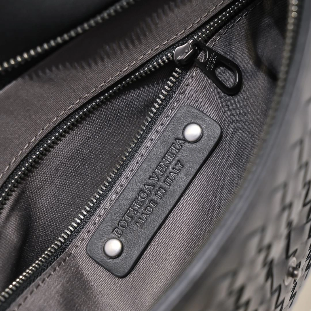 Authentic Mens Bottega Veneta Clutch Bags