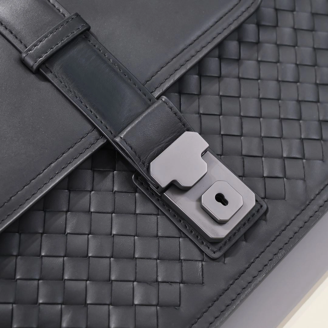 Real Mens Bottega Veneta Clutch Bags