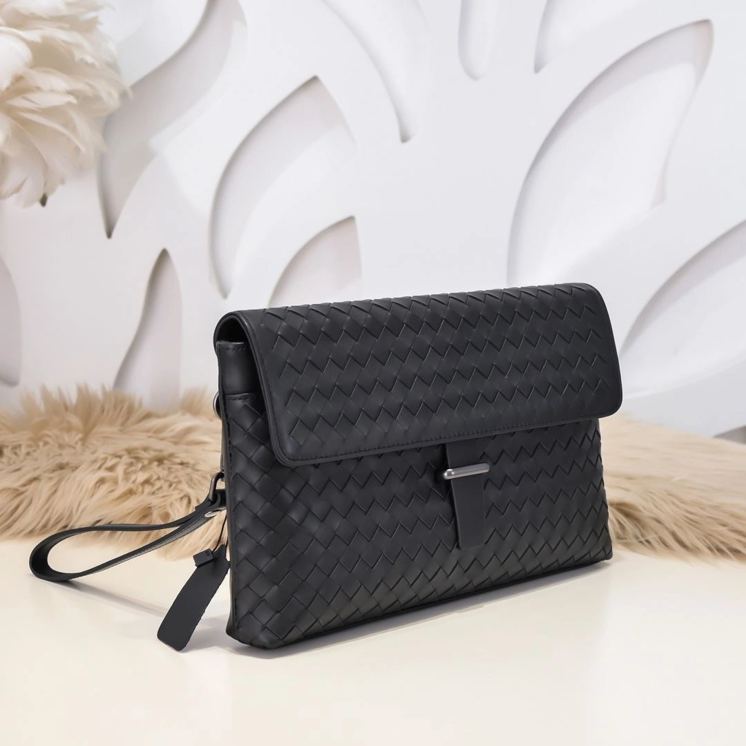 Bargain Mens Bottega Veneta Clutch Bags